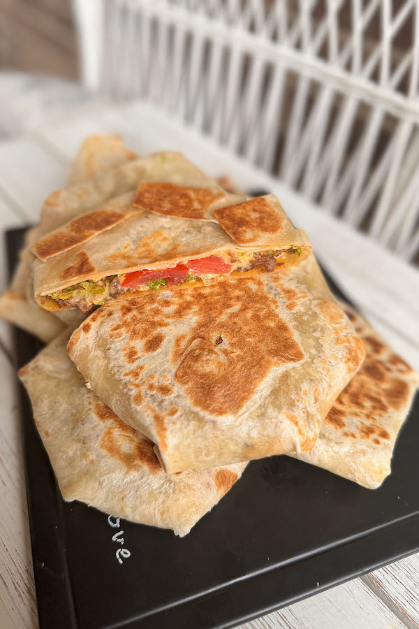 Best Beef Tortilla Wrap Recipe (+ Quick Cheese Sauce ...