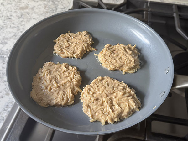 Easy Apple Cinnamon Pancakes Recipe (No Added Sugar) | Mydeliciousmeals.com