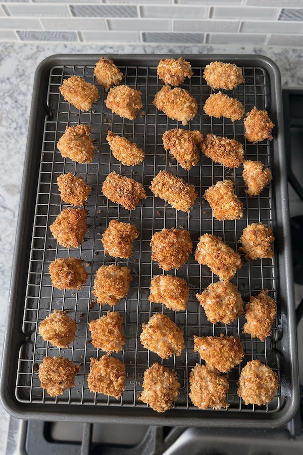 Easy Oven Baked Chicken Nuggets with Panko Crust | Mydeliciousmeals.com