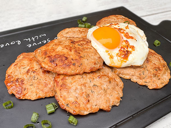 Homemade Pork Breakfast Sausage (Easy Recipe) | Mydeliciousmeals.com